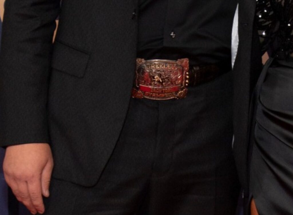 LOOK - Zach Top reps a Colorado rodeo on the CMA Awards Red Carpet
